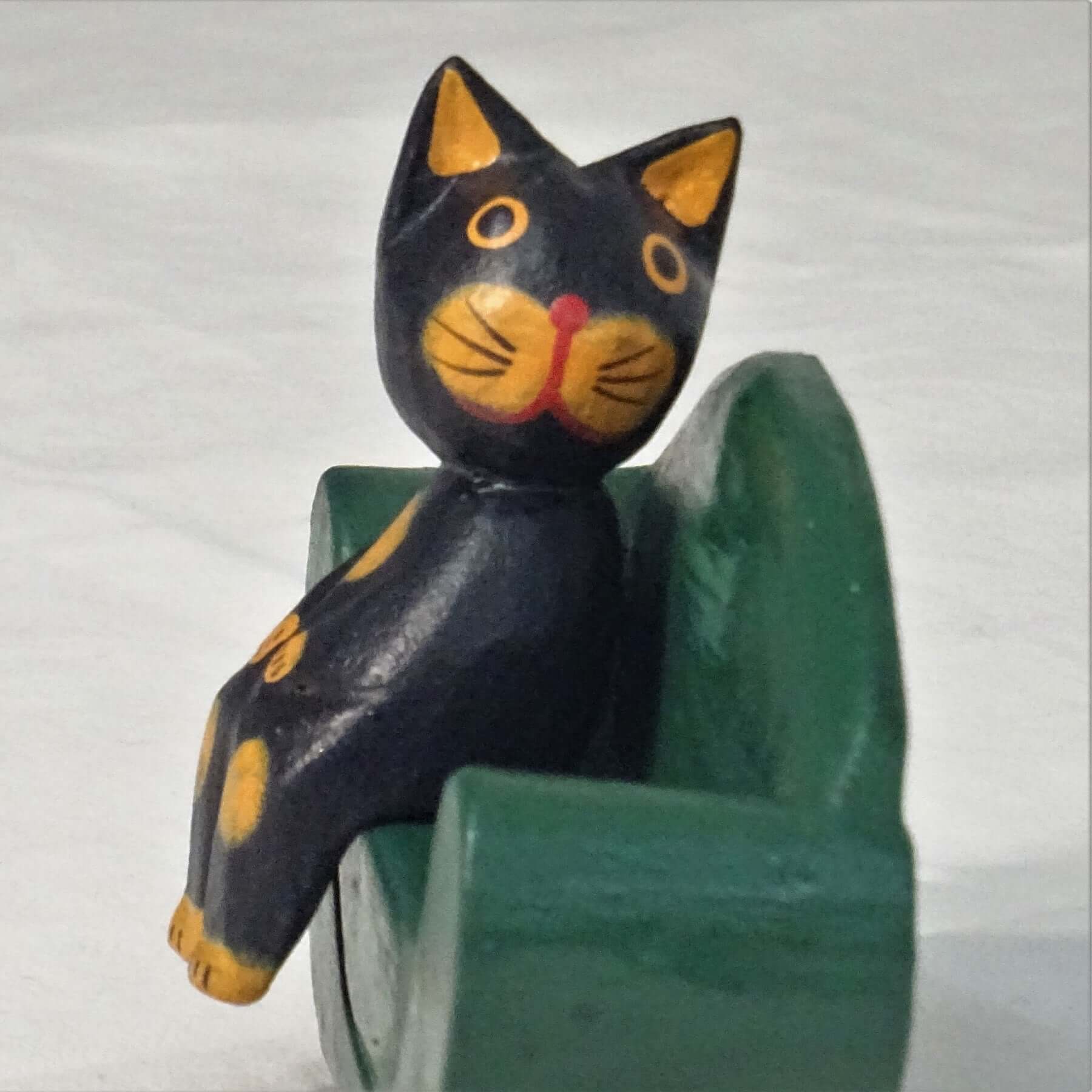 2 Canoodling Cats on Green Sofa | Gifts | Voyage Fair Trade